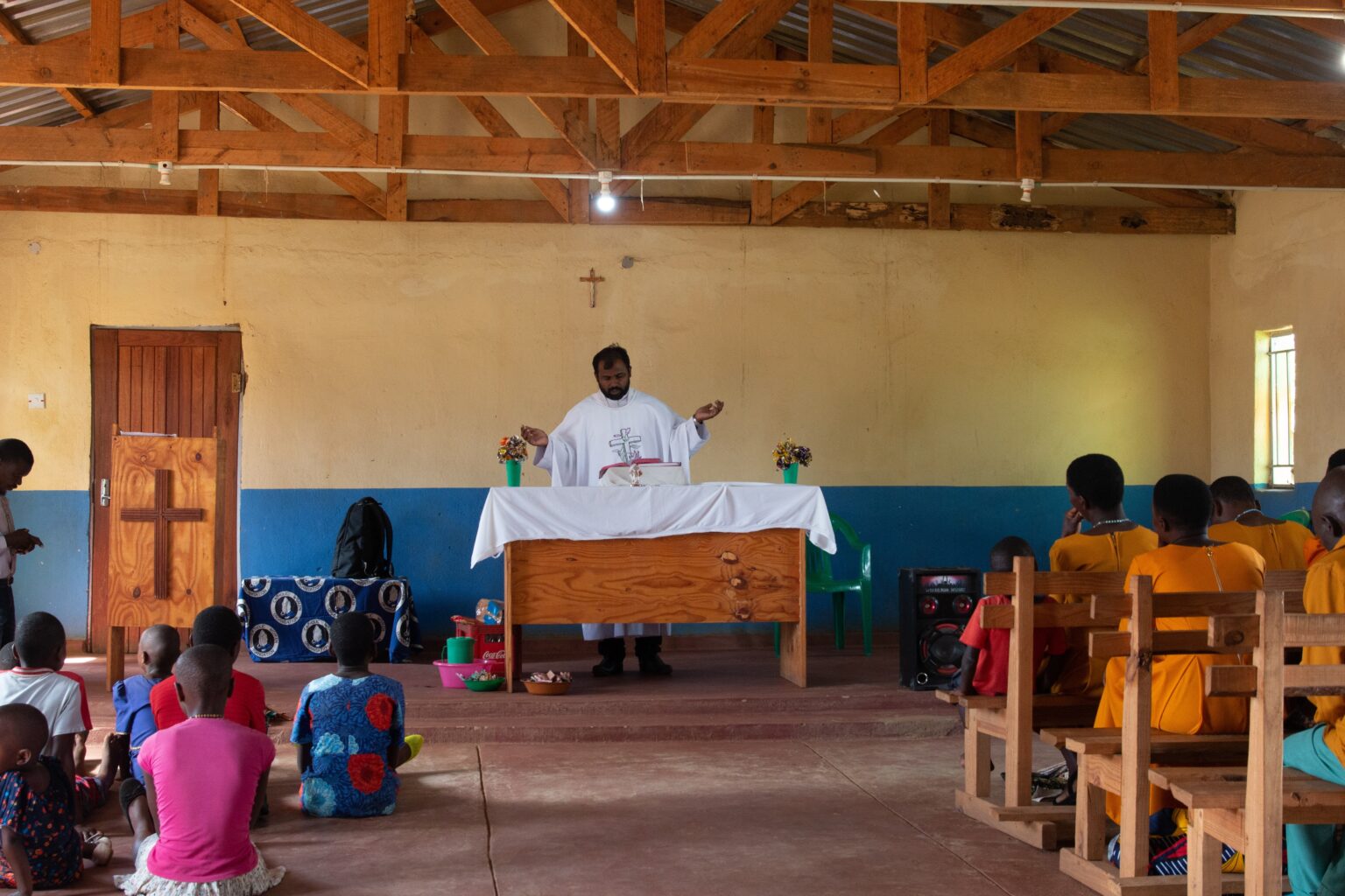 The Culture of Malawi: Chitenje Cloth and Traditional Dress - Orant ...